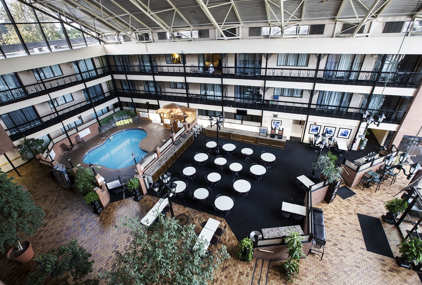 Clifton Victoria Inn at the Falls Hotel | Niagara Falls Hotels