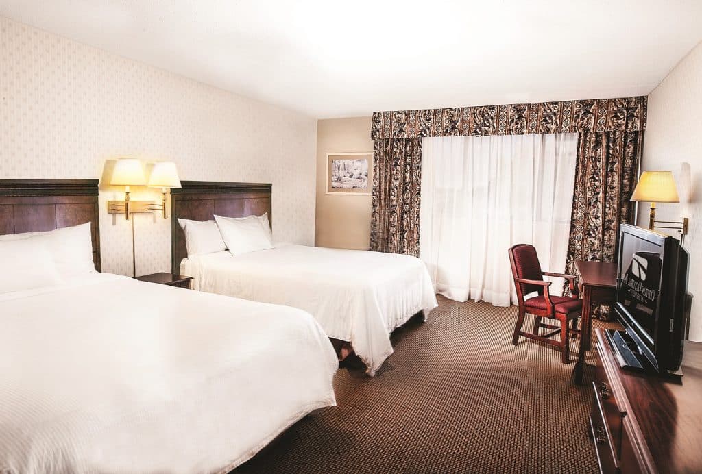 Clifton Victoria Inn at the Falls Hotel | Niagara Falls Hotels