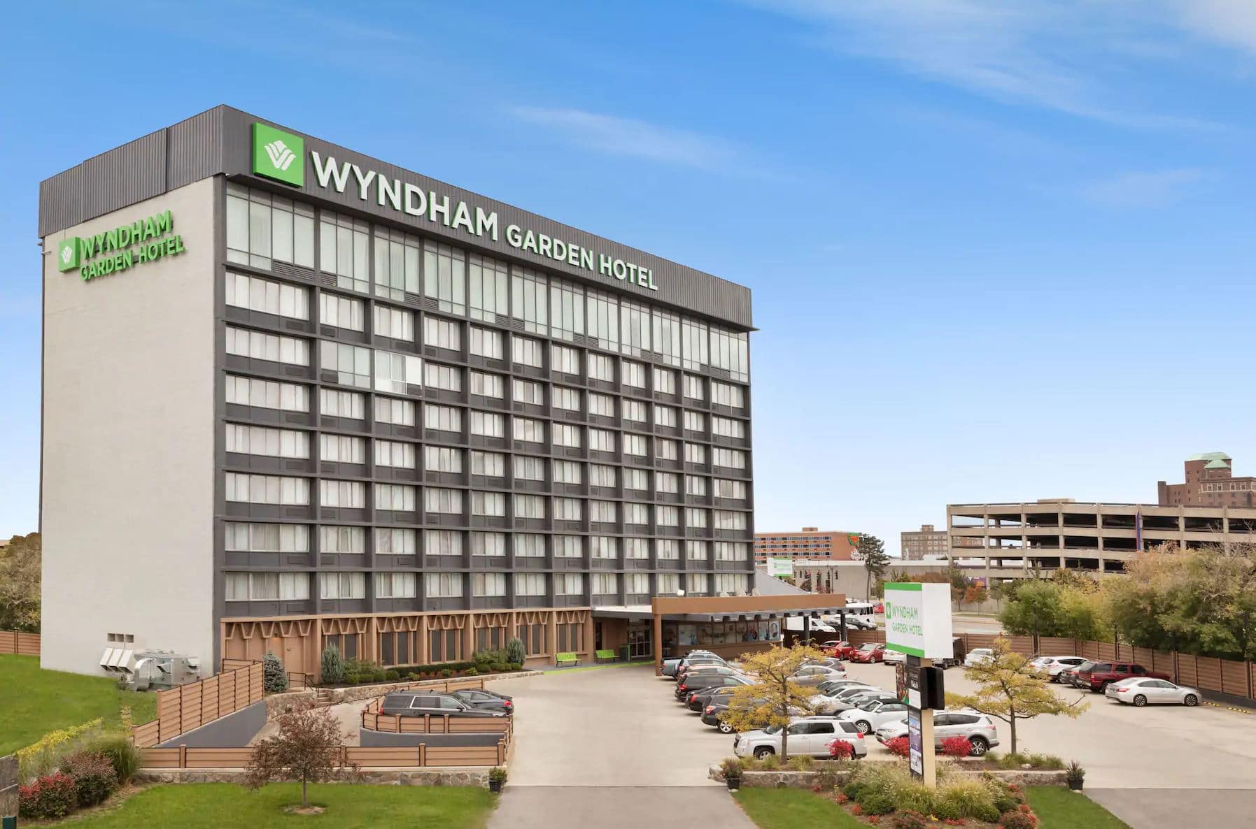 Wyndham Garden At Niagara Falls - Niagara Falls Hotels