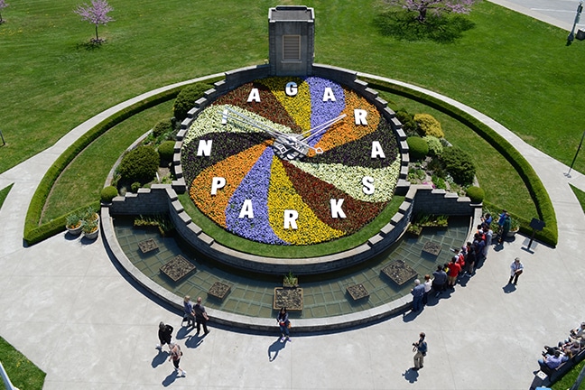 Floral Clock Niagara Parks Niagara Falls - Niagara Falls Attractions