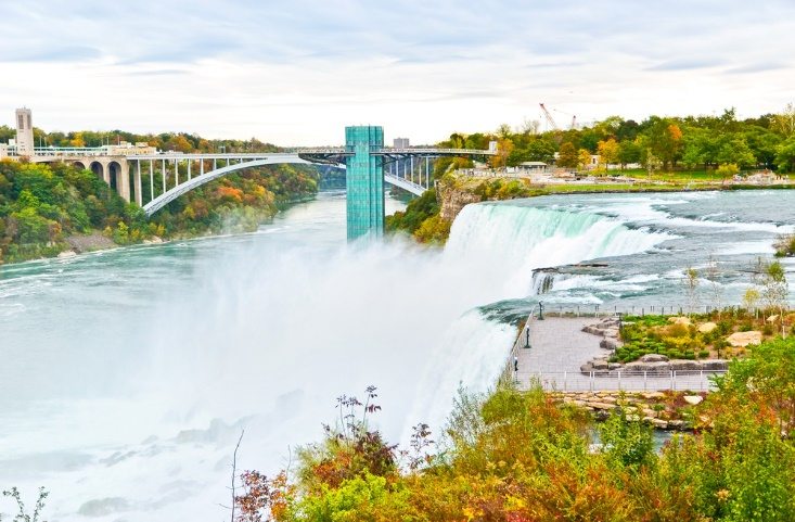 5 Places in Niagara Falls to See the Fall Foliage | Niagara Falls Hotels
